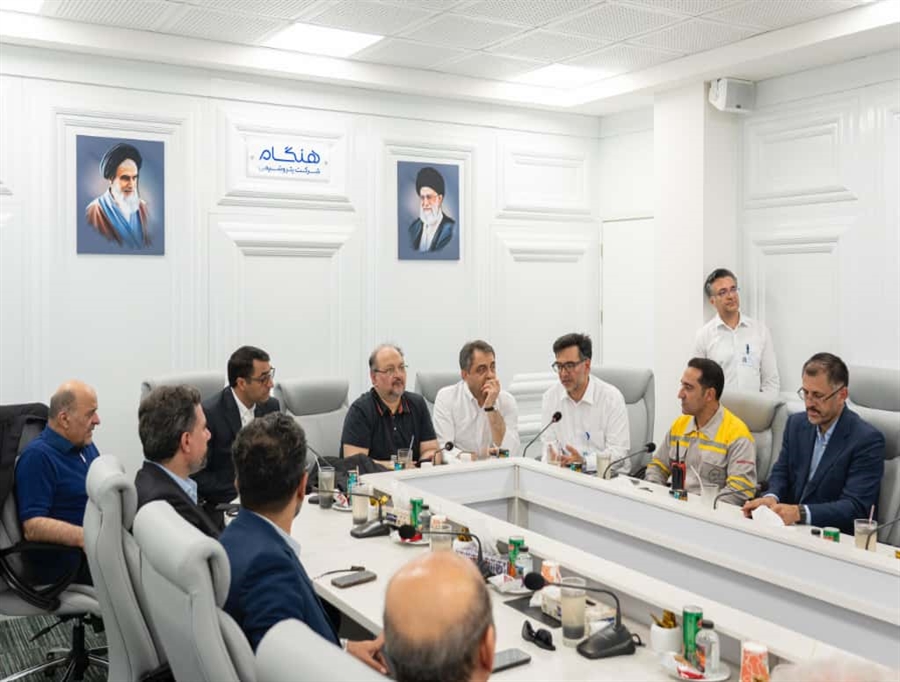 Hengam Petrochemical Co. Begins Installation of Advanced Urea Reactor ...